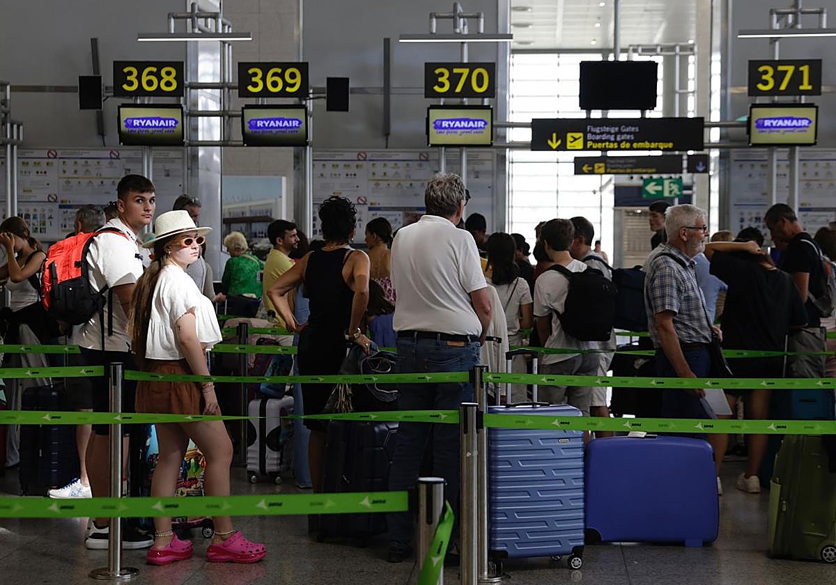 Malaga Airport returns to normal after 20 flight delays and nine cancellations due to global IT ...